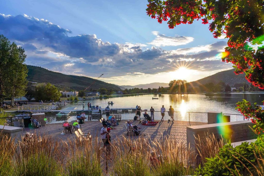 A Memorial Day ceremony, Nottingham Lake activities, blockbuster movies ...